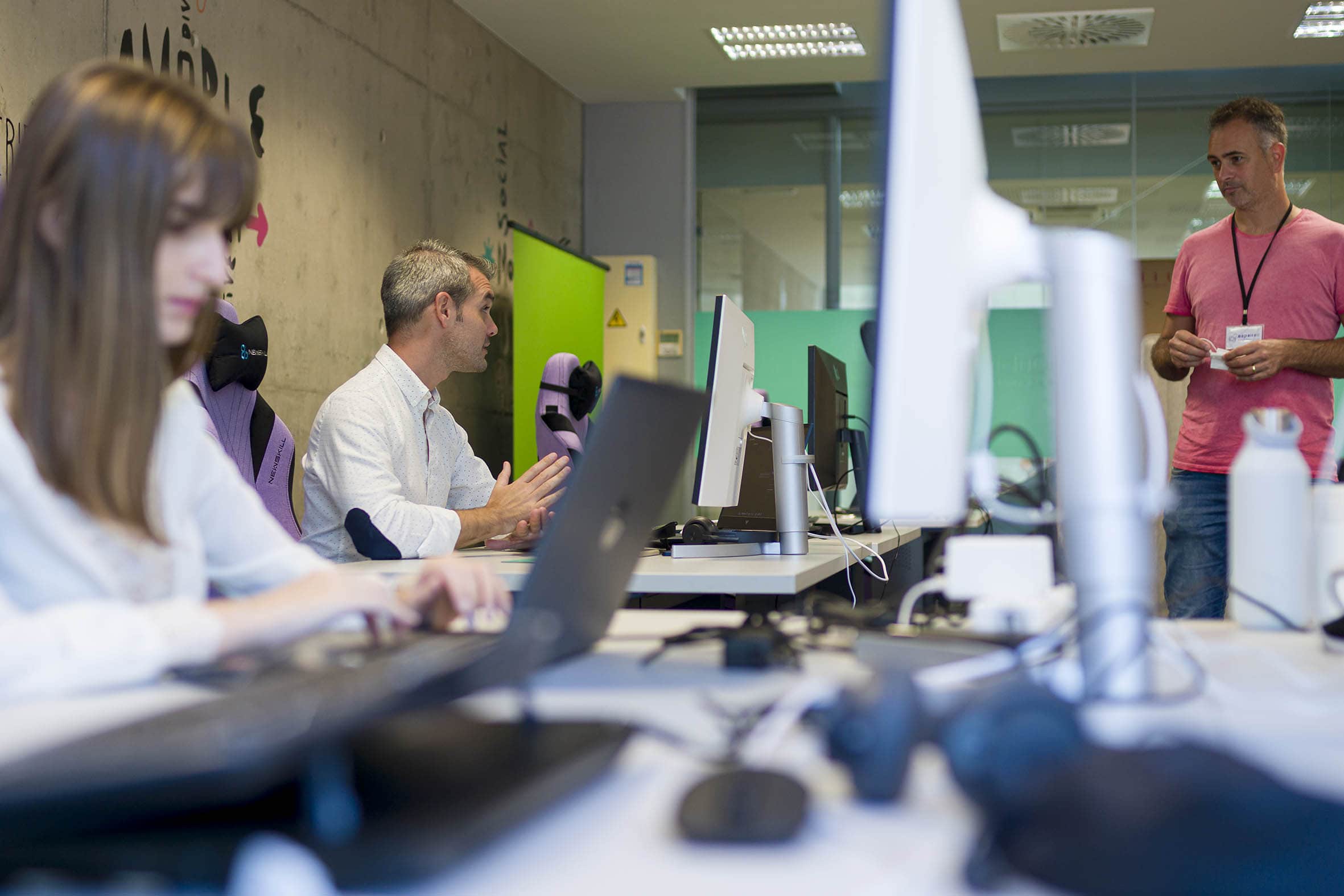 Trabaja con nosotros 🚀InnoQubit Business Software